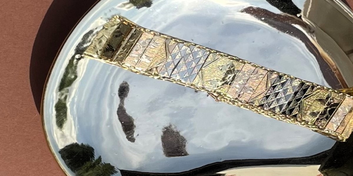 MARTINA LEIBL | Golden Stories